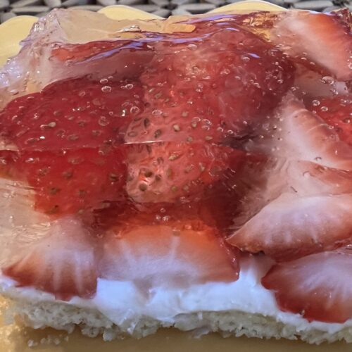 Sponge Cake with Cream, Strawberries and Gelatin / Biszkopt z Kremem ...